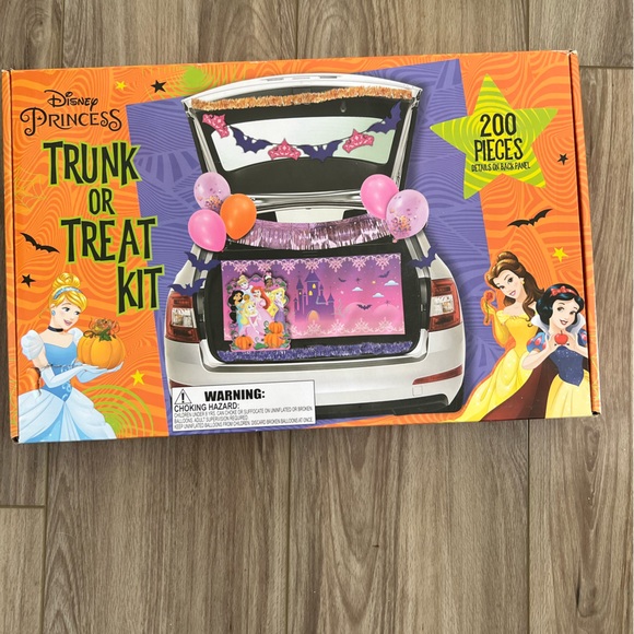 Disney | Holiday | Disney Princess Trunk Or Treat Kit With Orange And ...